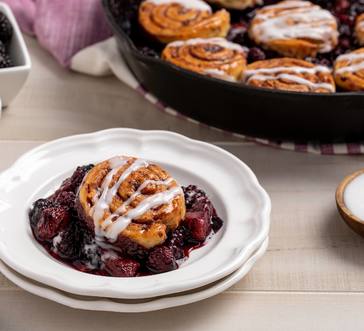 Cinnamon Roll Topped Mixed Berry Cobbler | Food Lion