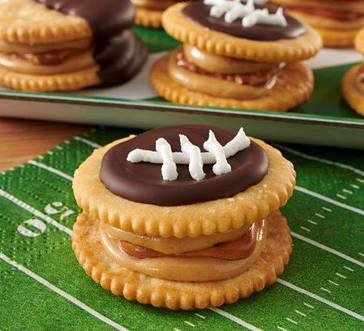 RITZ Peanut Butter, Pretzel and Chocolate Bites | Giant Food