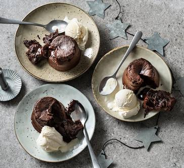 Molten Chocolate Cakes | Giant Food Store