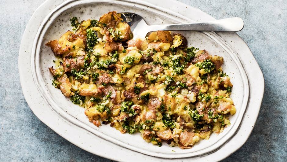 Crispy Smashed Potatoes with Garlic-Herb Butter | Giant Food