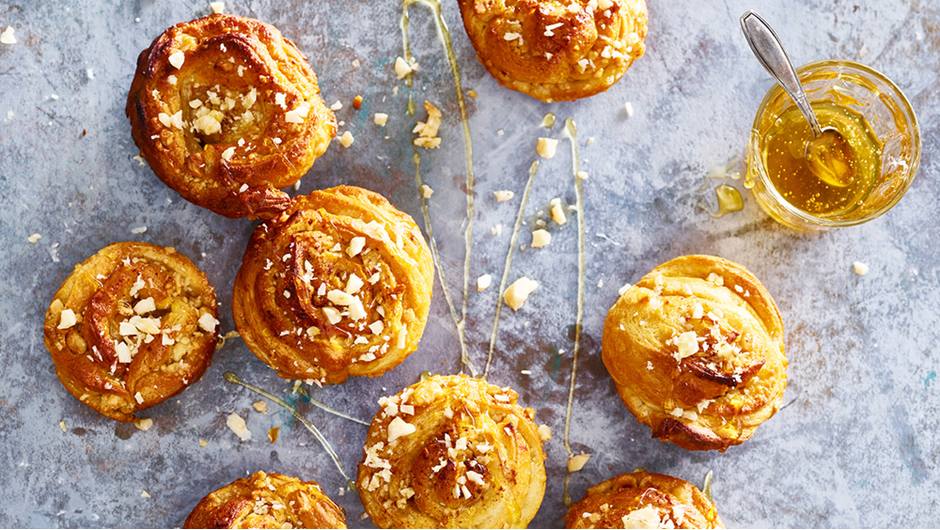 Quick Honey-Nut Puff Pastry Buns | Giant Food
