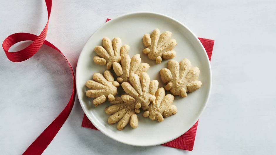 Eggnog Spritz Cookies | Stop and Shop