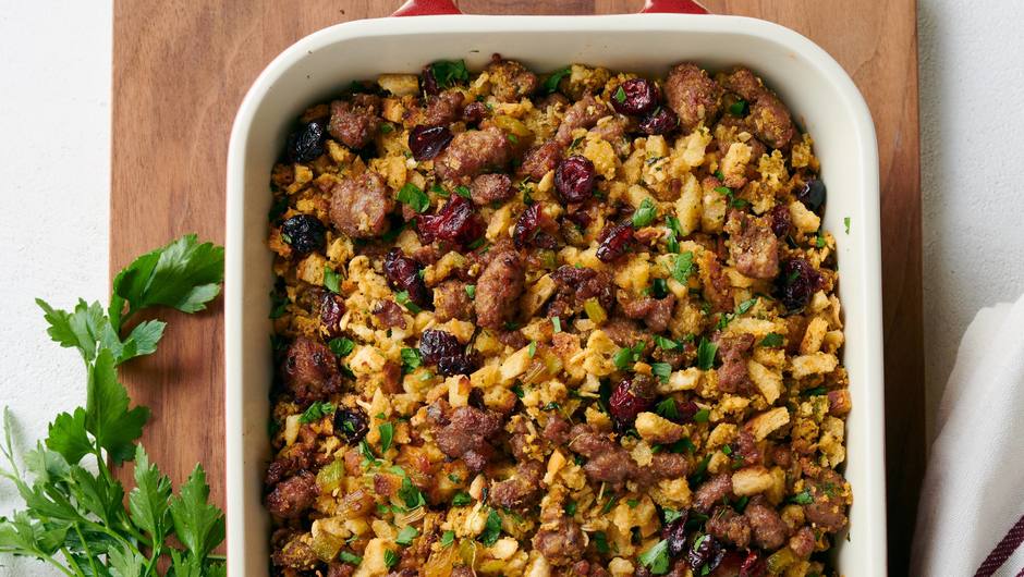 Sausage, Herb, and Cranberry Stuffing | Giant Food