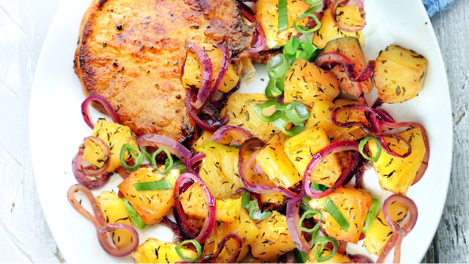 Pork Chops with Pineapple and Red Onion | Giant Food