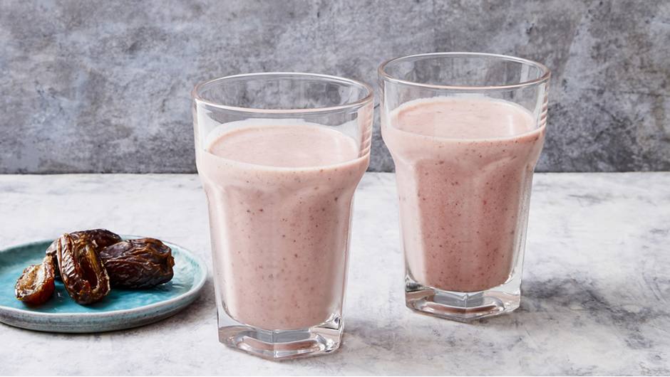 Strawberry-Almond Butter Smoothie | Giant Food