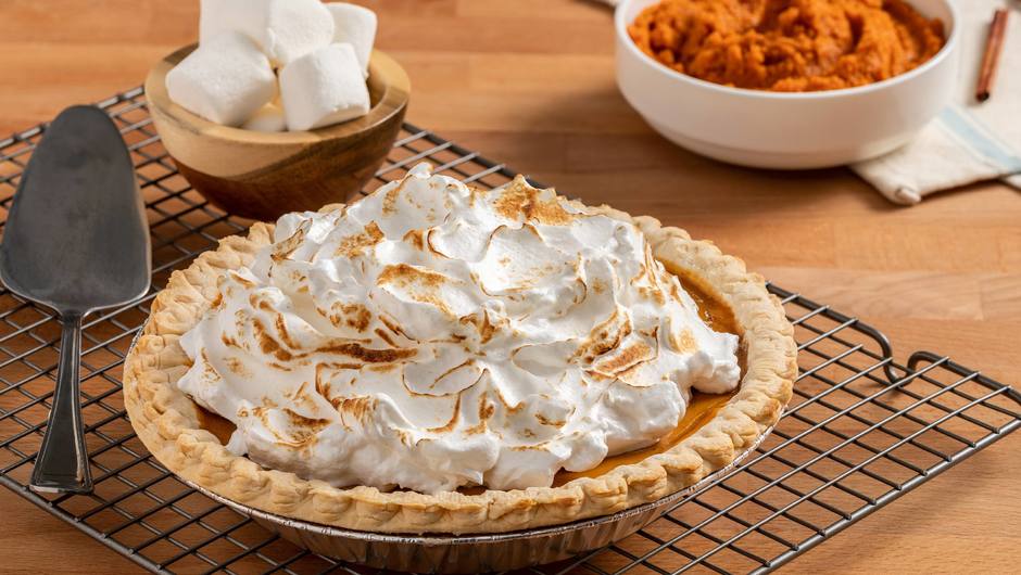 Toasted Marshmallow Pumpkin Pie | Food Lion