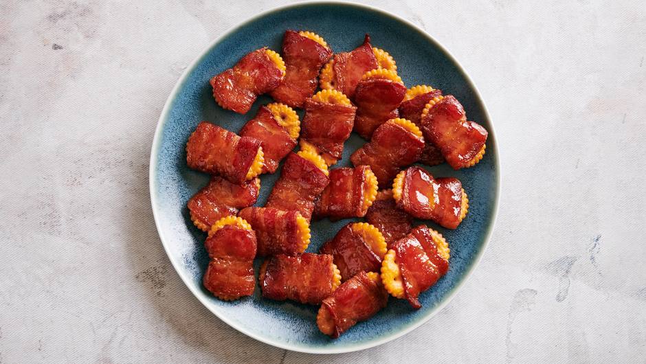 Candied Bacon Crackers | Giant Food Store
