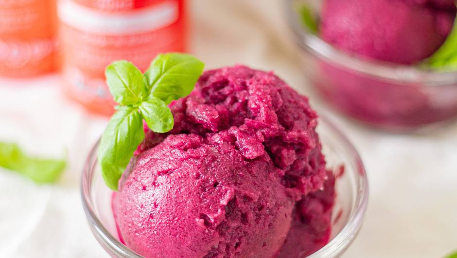 Karviva™ Strawberry Basil Sorbet | Giant Food