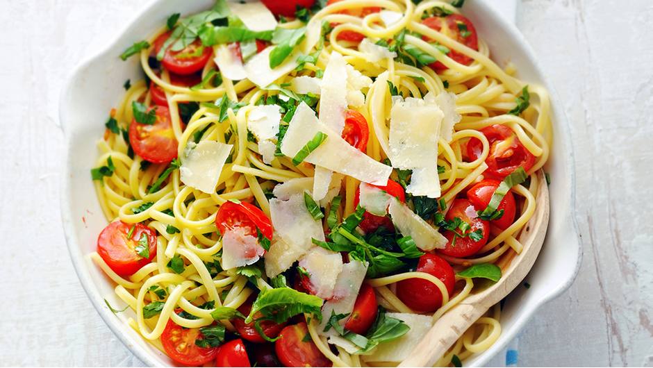 Linguine with Tomatoes and Herbs | Stop and Shop