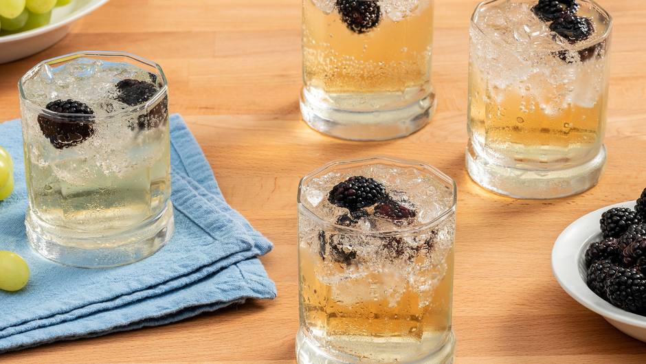 Sparkling White Grape Mocktail | Food Lion