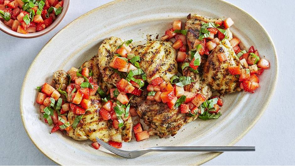 Grilled Chicken with Strawberries and Balsamic | Stop and Shop