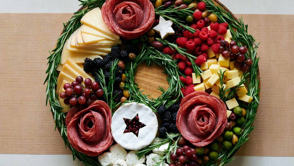 Charcuter-Wreath Board | Giant Food Store
