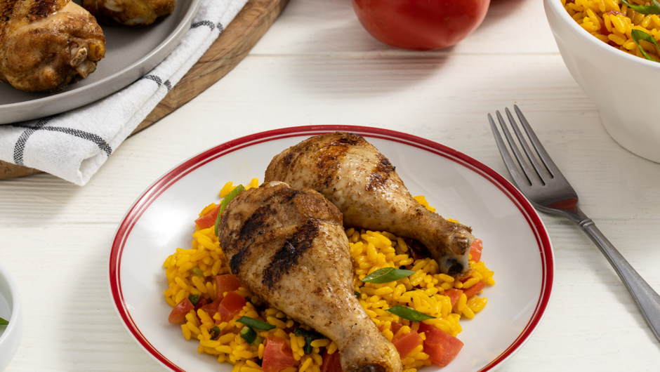 Grilled Chicken Drumsticks over Spanish Rice | Food Lion