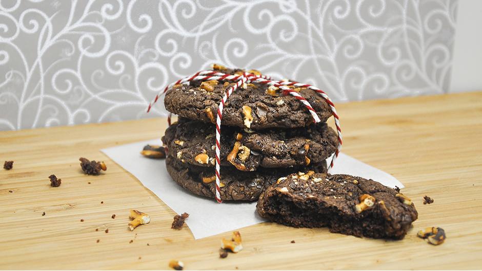 Snappers® Double Dark Caramel Fudge Cookies | Stop and Shop