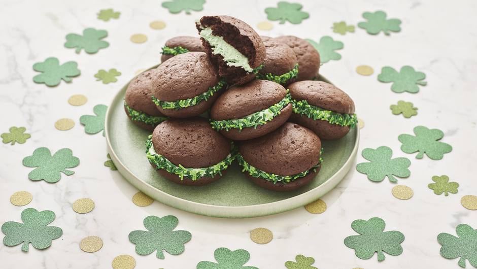 Guinness Stout Whoopie Pies with Baileys Frosting | Stop and Shop