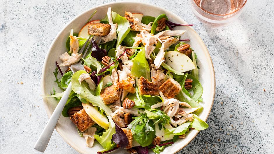 Chicken and Apple Salad with Multigrain Croutons | Giant Food