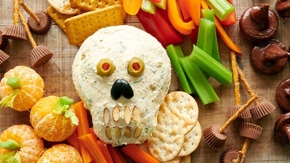 How to Build a Halloween Grazing Board | Giant Food